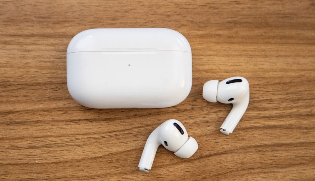 Choosing A Good Pair Of Earbuds In 2021 - Lamar G Tech Wearable