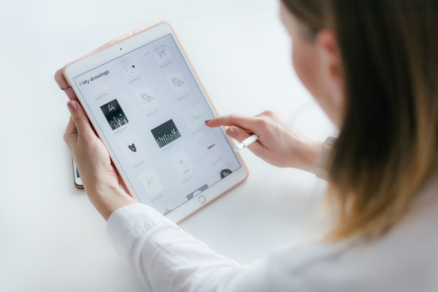 How to Choose the Right Tablet for Your Needs - Lamar G Tech Wearable